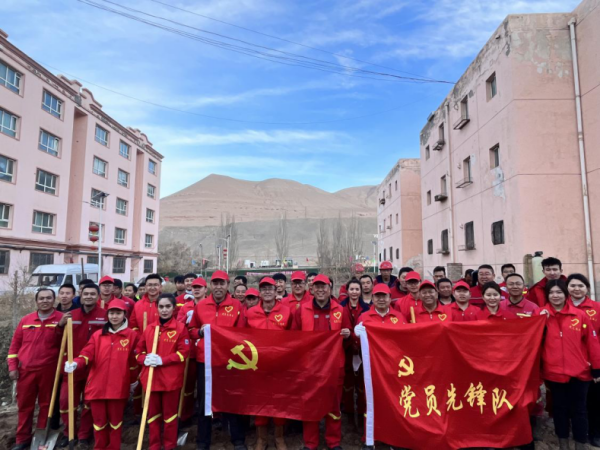 [图文]多彩主题党日活动 凝聚奋勇前行力量-集团新闻